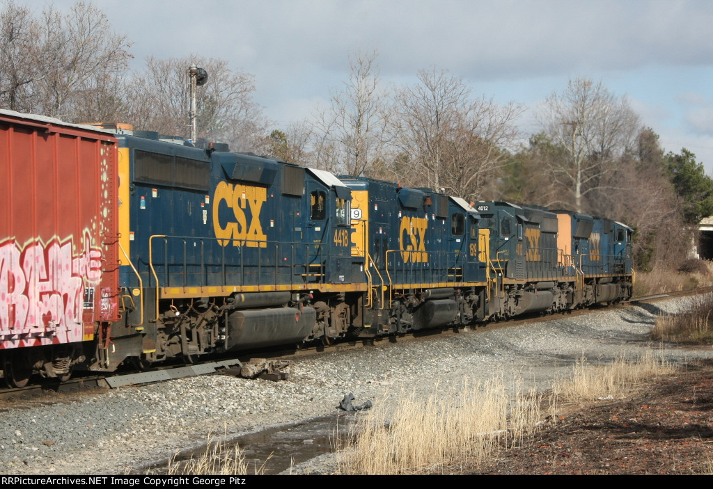 CSX train Q370